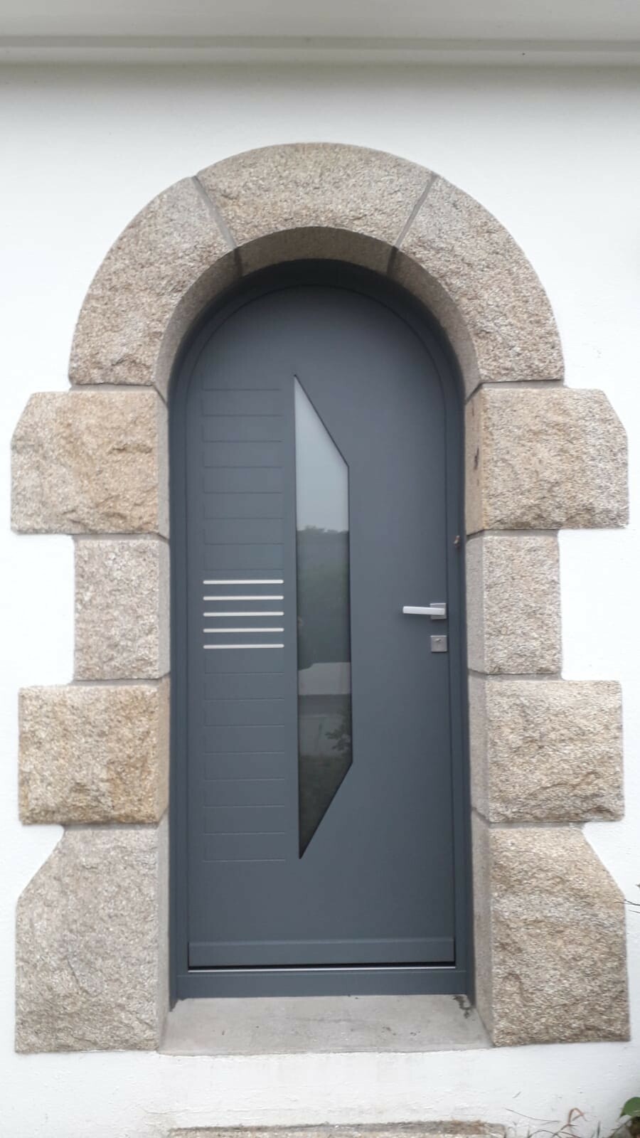 Rénovation porte entrée alu contre-dormant cintré - Pont Scorff